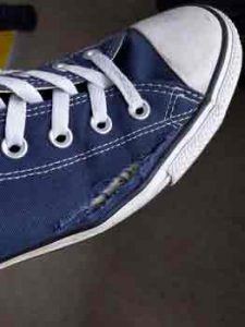 Why Do Converse Fall Apart? | Footted