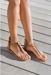 How To Stop Little Toe Poking Out Of Sandals | Footted