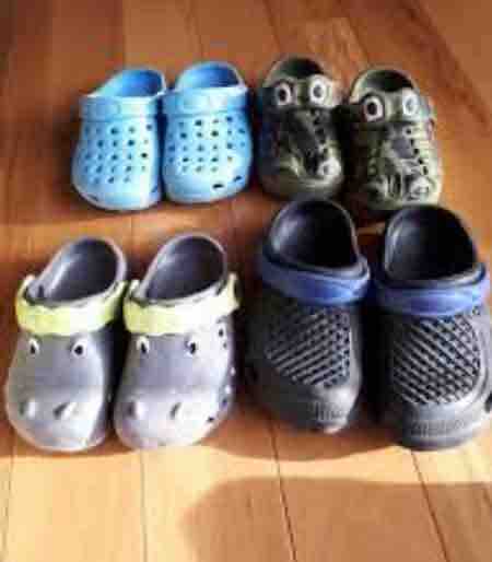How Do Fake Crocs Look Like? (Find Out in 2023) | Footted