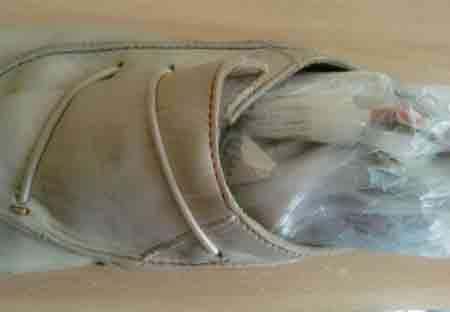 Shoe Tree Alternatives (4 DIY Shoe Trees) | Footted