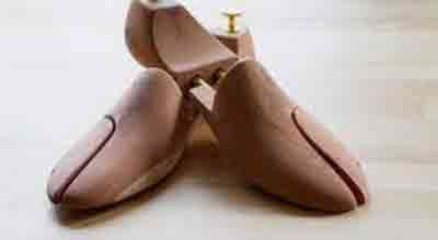 Shoe Tree Alternatives (4 DIY Shoe Trees) | Footted