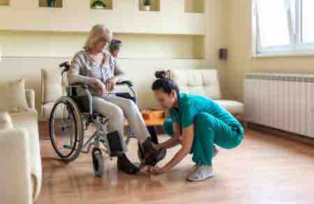 15 Best Medical Assistant Shoes to Buy in 2023 | Footted