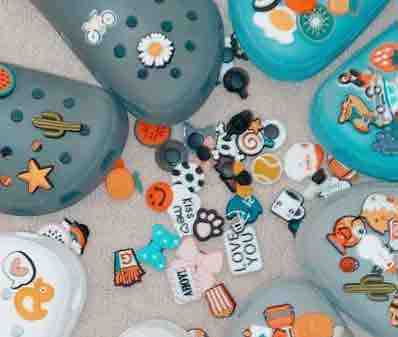 How to Make Rubber Jibbitz for Crocs (3 DIY Ways) | Footted